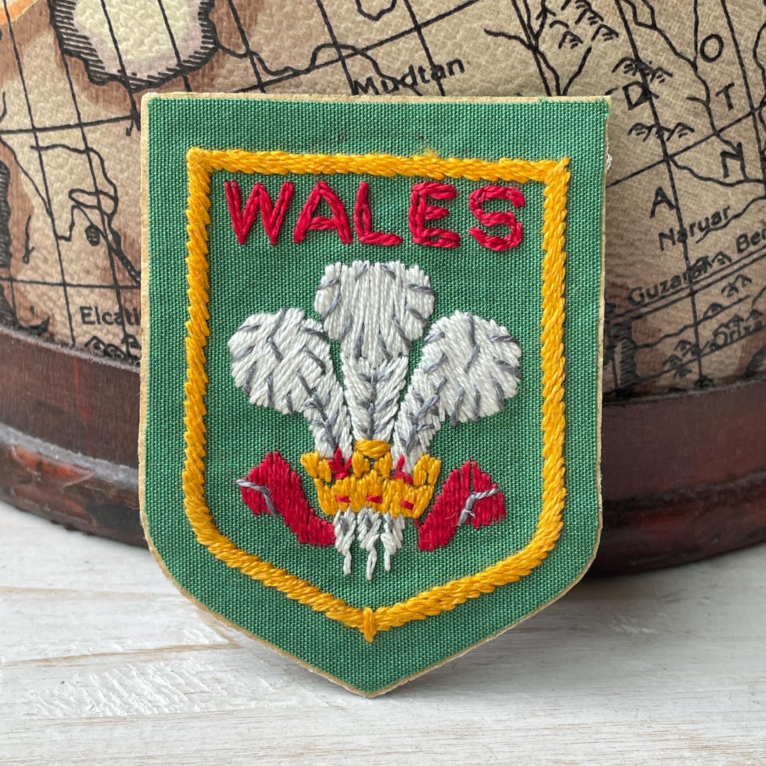 Vintage Patch Royal Prince of Wales Cymru Ostrich Feathers Heraldic ...