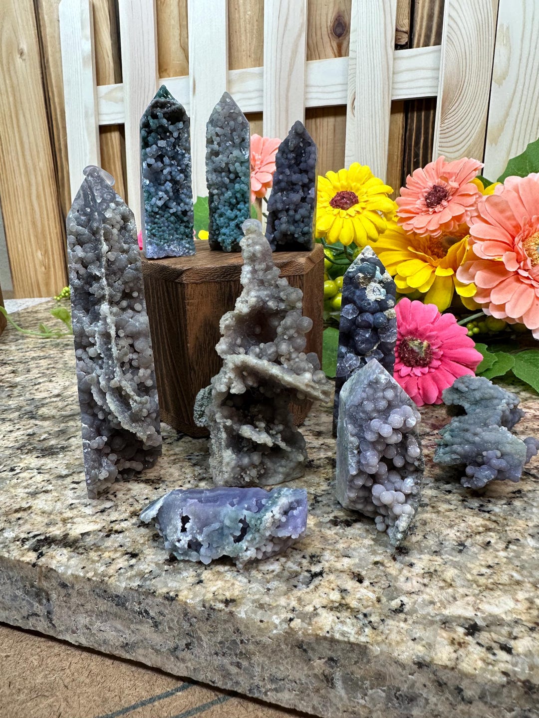 Very Rare Grape Agate Towers in Beautiful Clusters of Grape Colors ...