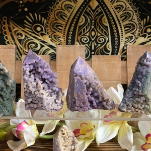 Very Rare Grape Agate Towers in Beautiful Clusters of Grape Colors ...