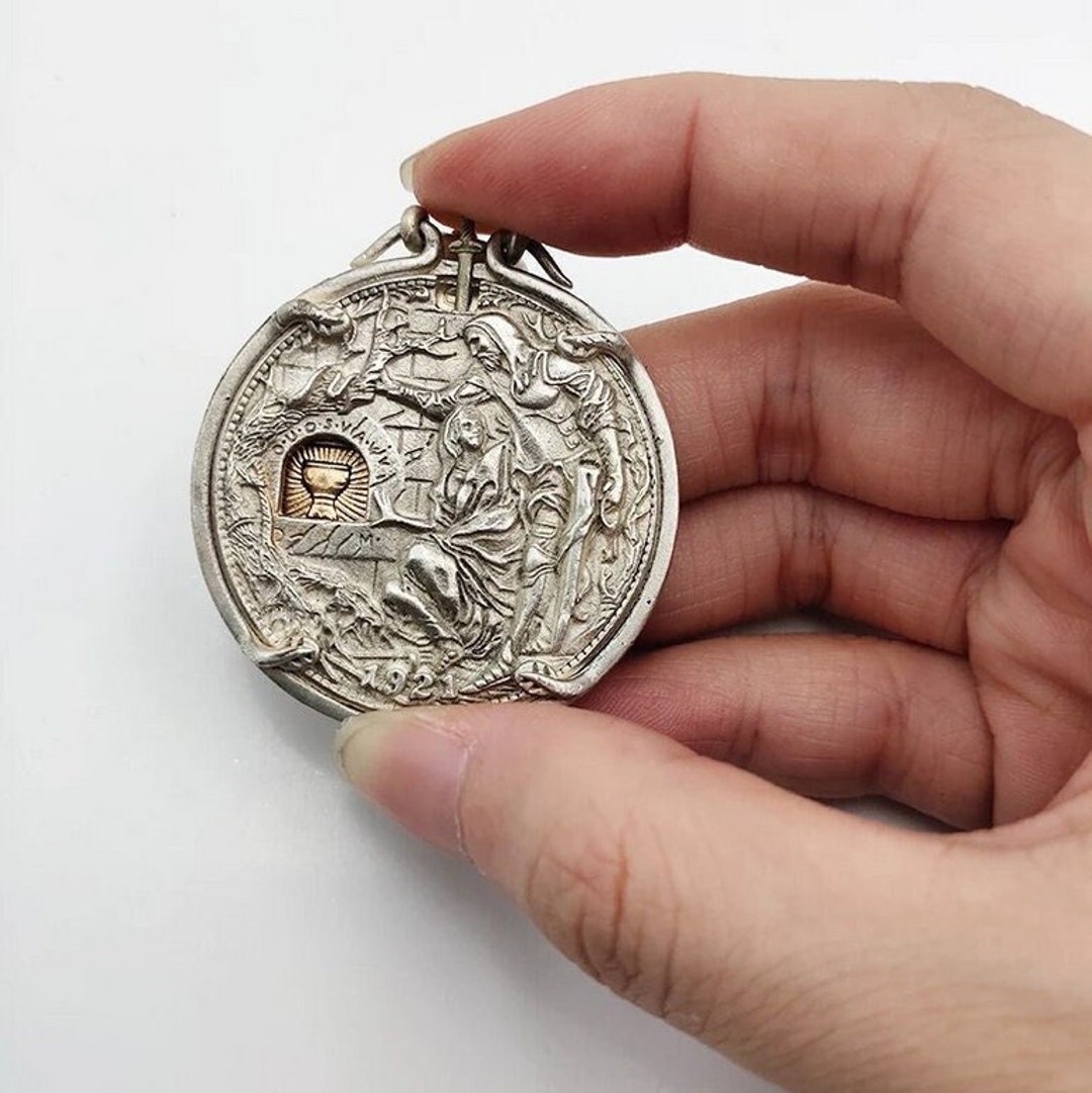 Roman Booteen Holy Grail Moving Coin Hobo Nickel Medieval Knight Morgan ...