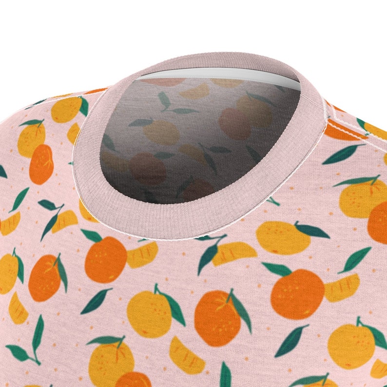 Peach Pattern Women Tshirt, Pink Fruit Peaches Designer Adult Graphic ...
