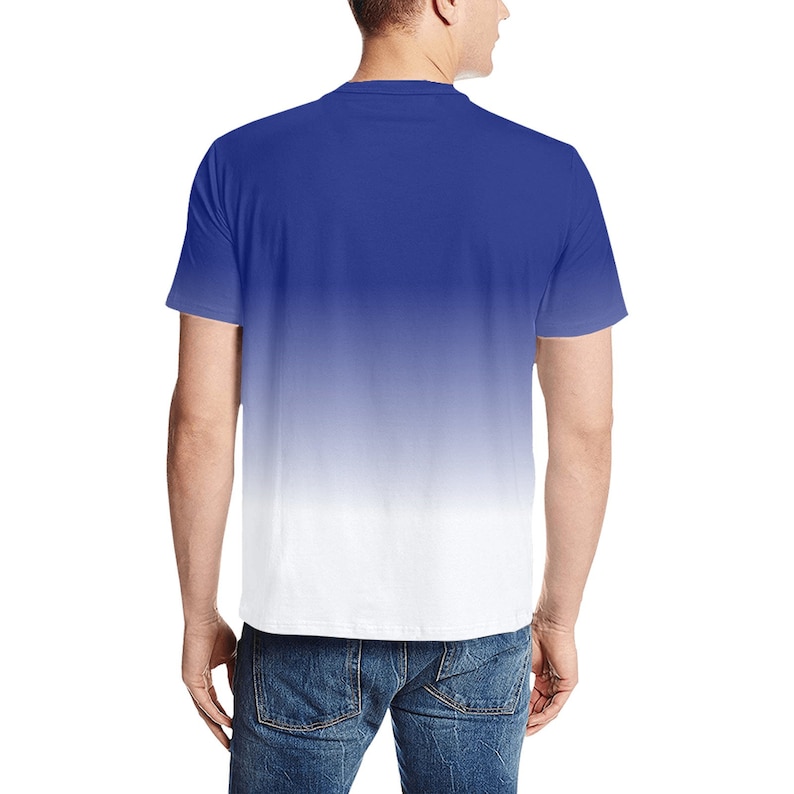 Camiseta degradada azul y blanca, con estampado tie-dye degradado ...