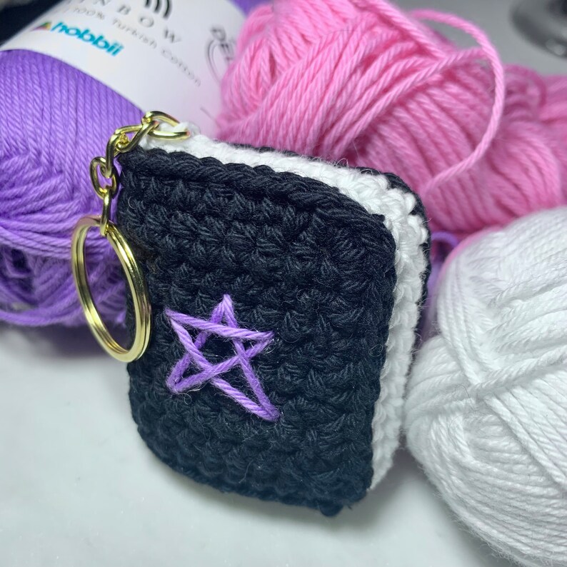 Book of Shadows Keychain *PDF PATTERN - CROCHET* - Etsy