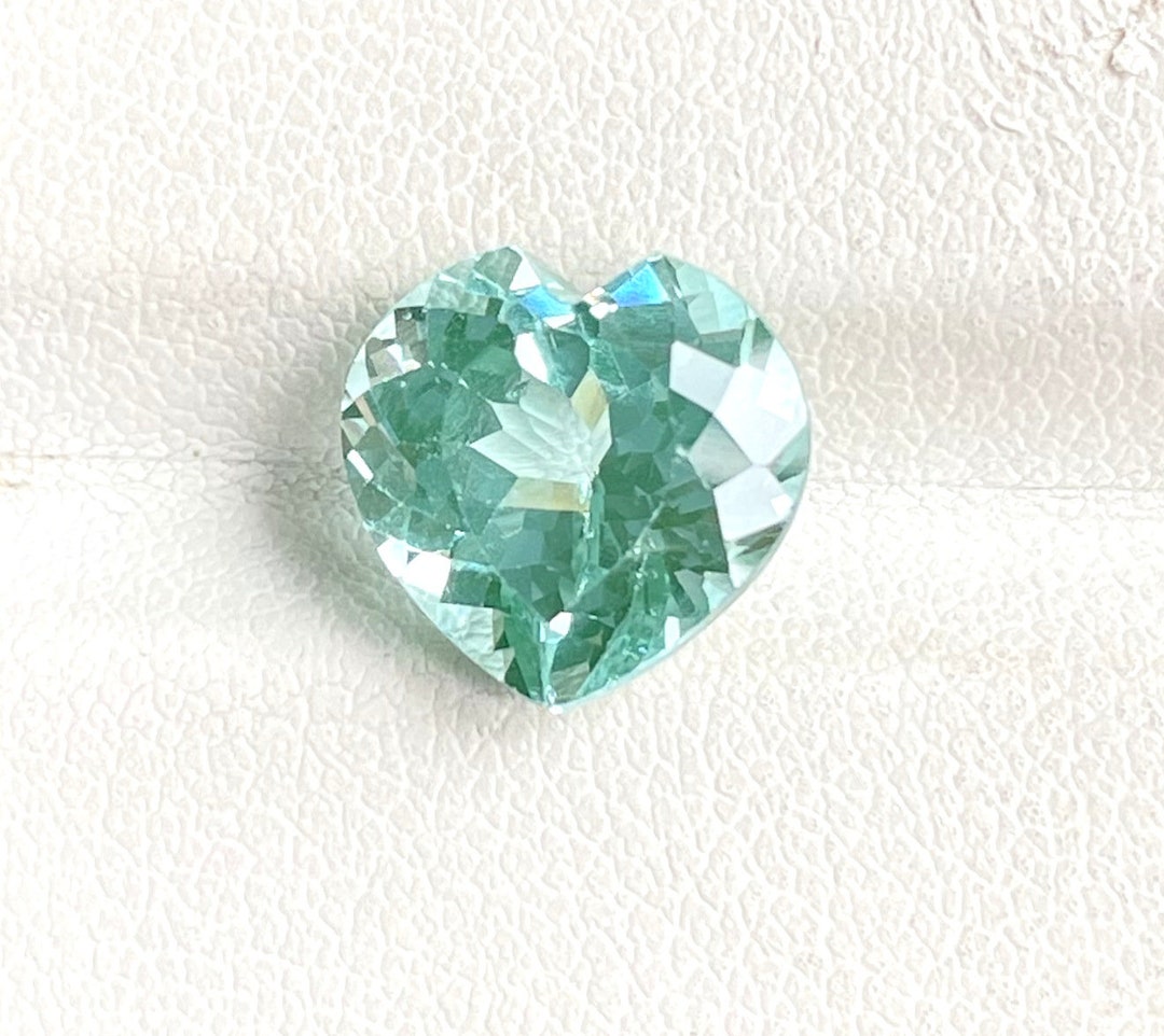 AAA+ 10x10mm Ceylon Parti Sapphire Heart Cut, Mint Green Loose Gemstone ...