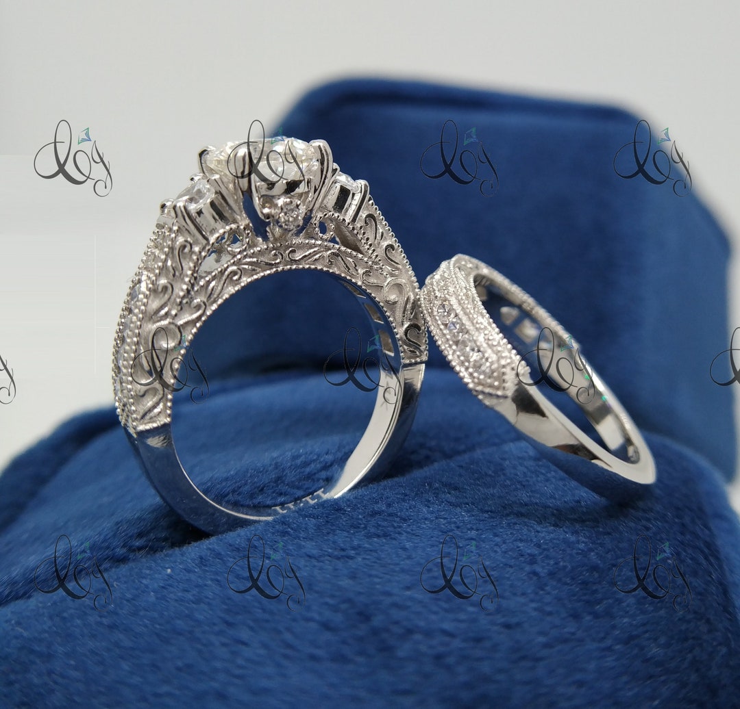 Filigree Art Deco 2.00 Ct Round Cut Moissanite Ring Set, 3 Stone ...