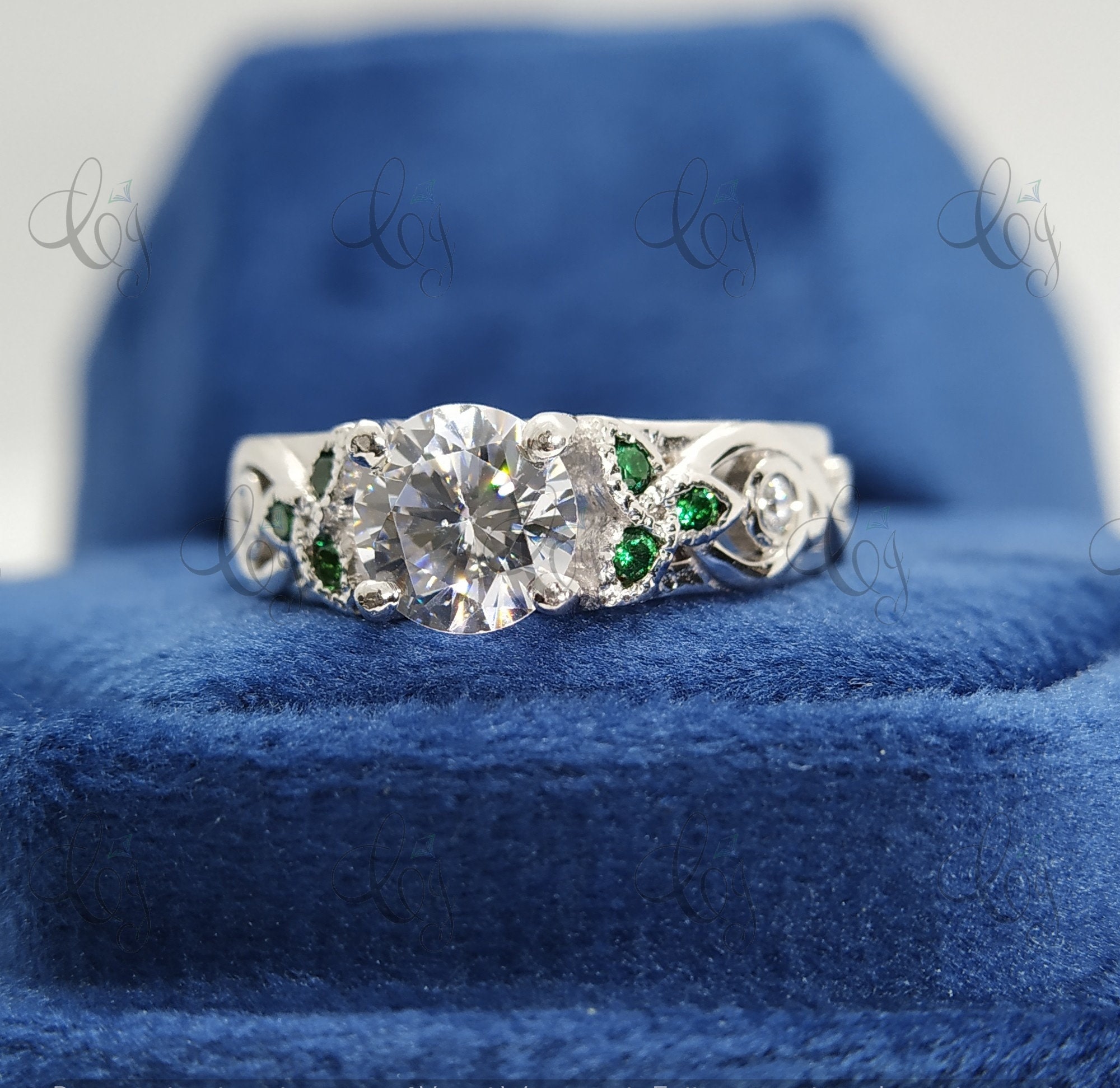Diamonds and Emeralds Accent the Trinity Knots and Swirls Celtic ...