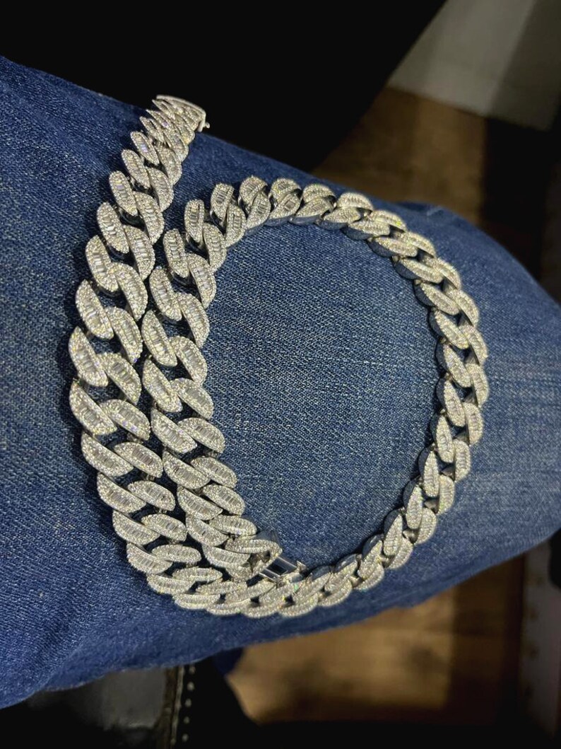 Men's Miami Cuban Link With Bugatti Moissanite Diamond Chain Necklace ...