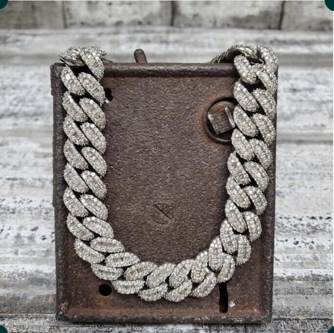 Men's Miami Cuban Link With Bugatti Moissanite Diamond Chain Necklace ...