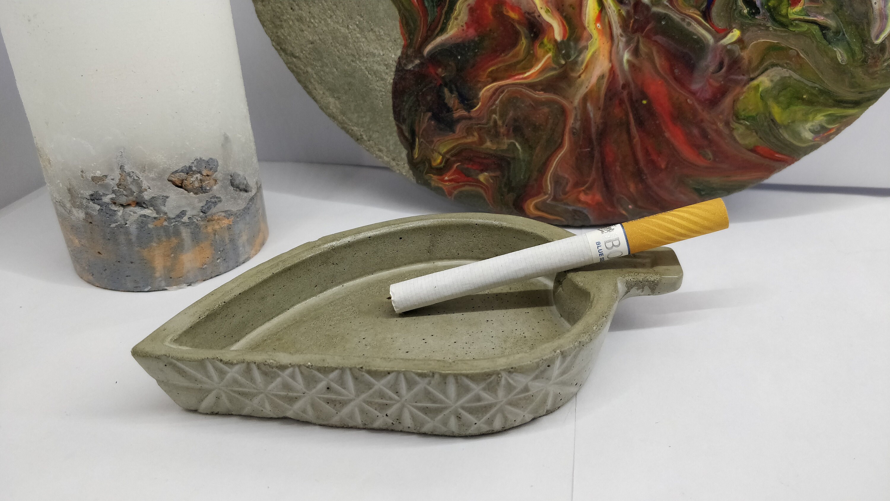Concrete ashtray sheet/ leaf/ small | Etsy