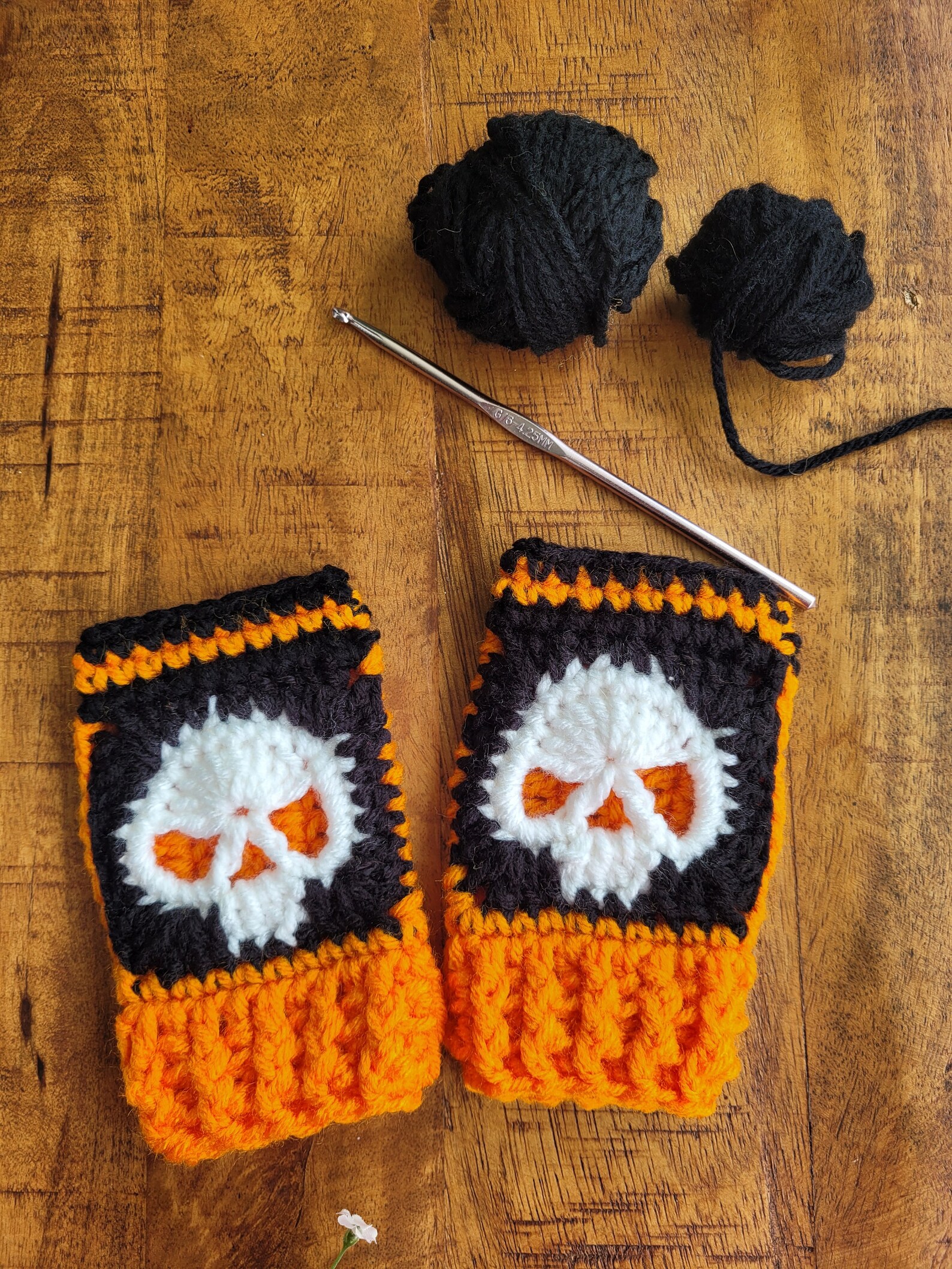 Kids Crochet Fingerless Gloves. Skull Mittens. Halloween Wrist Warmers ...