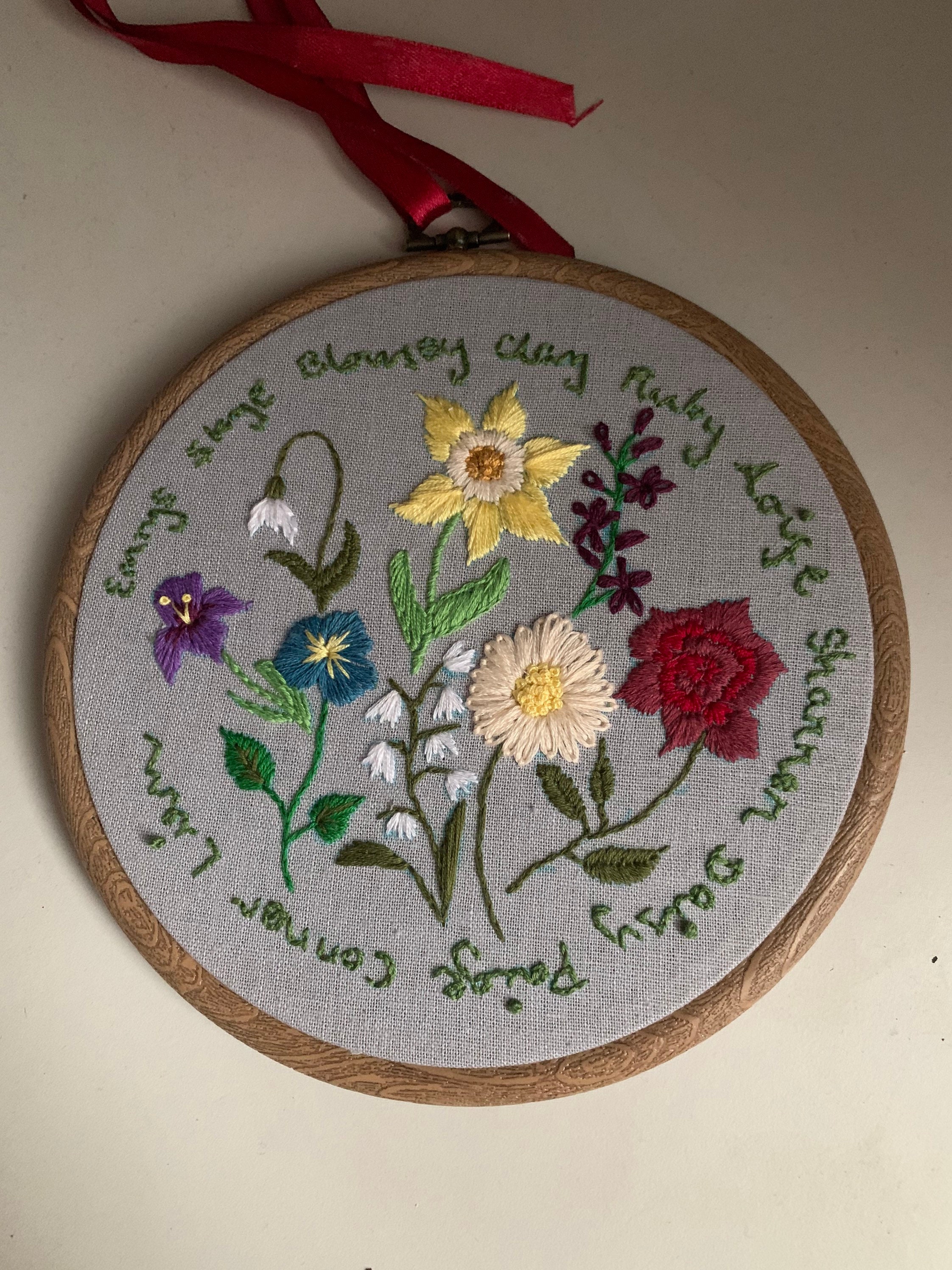Personalised Birth Flower Embroidery Hoop - Etsy