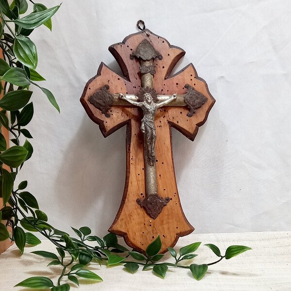 Distressed Primitive - Etsy