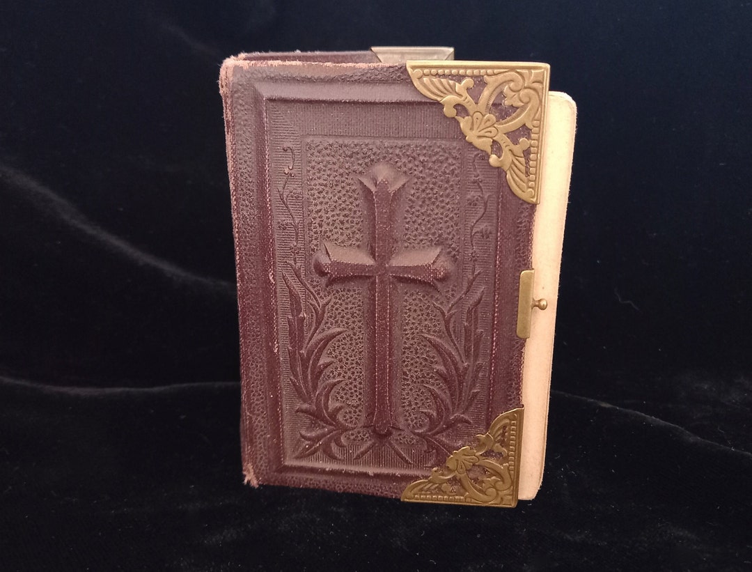 Antique French Prayer Book: 1902 Limoges, Latin & French - Etsy