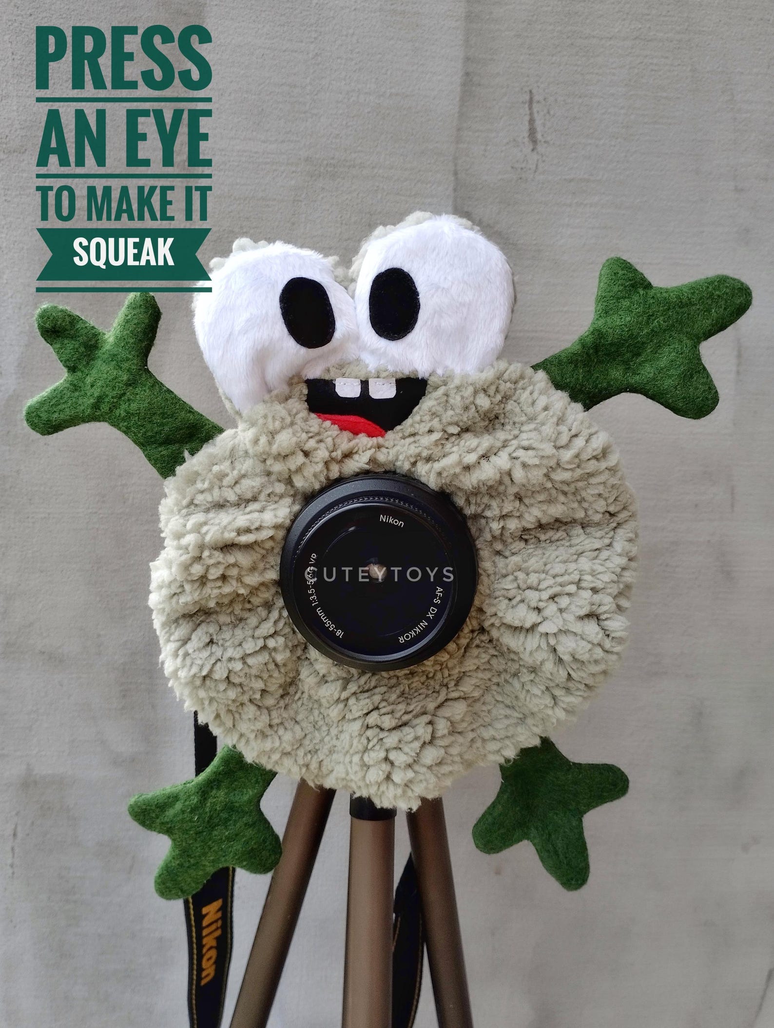 Plush Frog Toy Shutter Hugger Wrap for Camera Photographer's Tools With ...