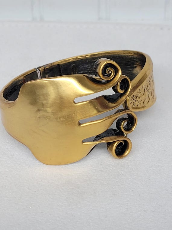 RARE, Vintage Tortolani Antique Gold Tone Cuff Bracel… - Gem