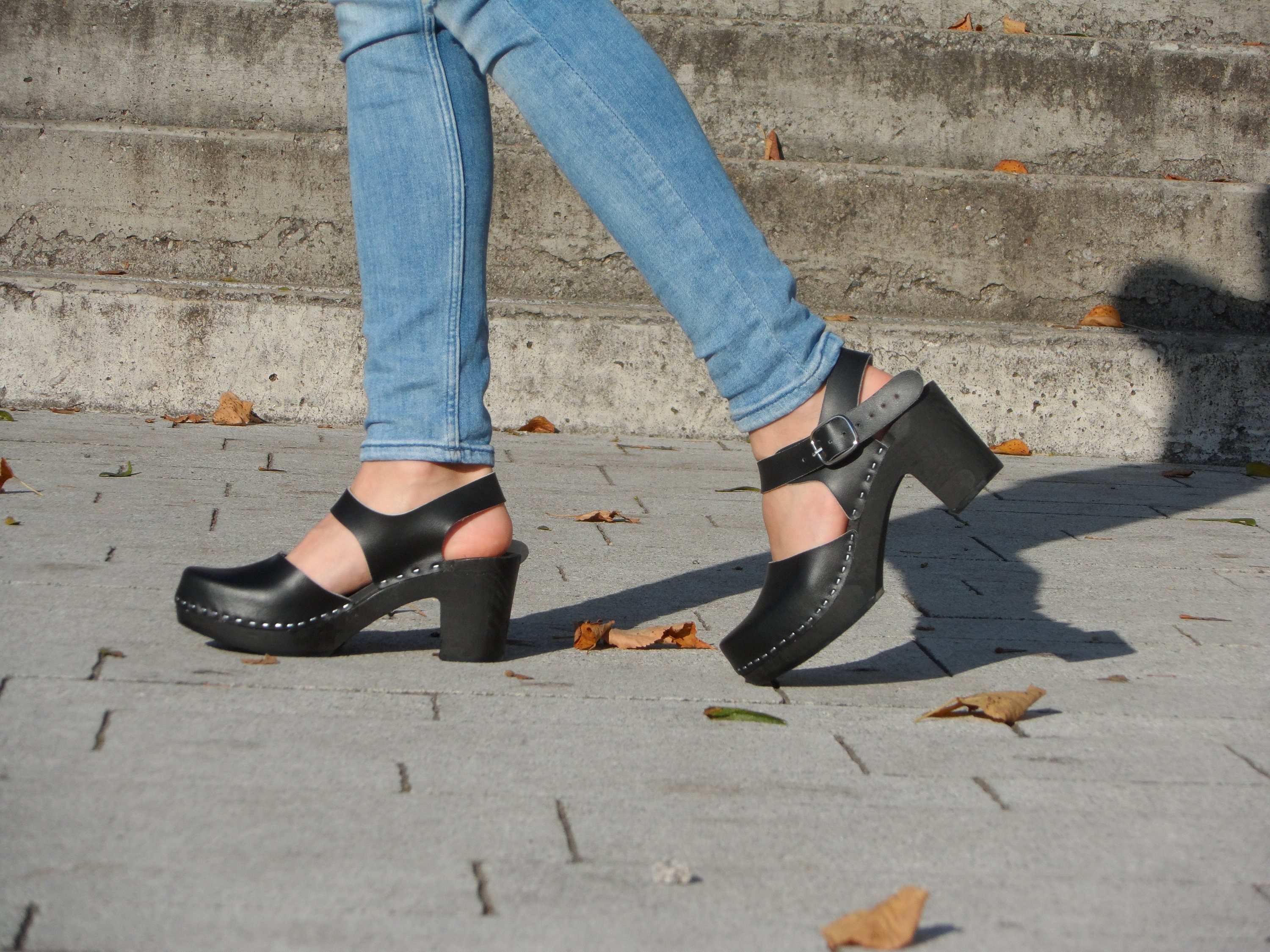 Women clogsSwedish clogsWomen shoesHeel clogsLeather heel | Etsy