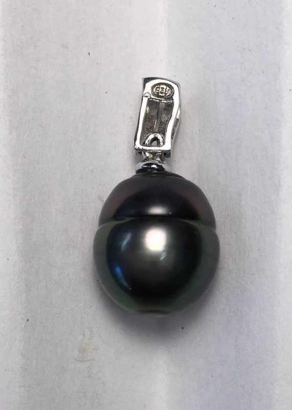 Black Tahitian circle pearl pendant - Gem
