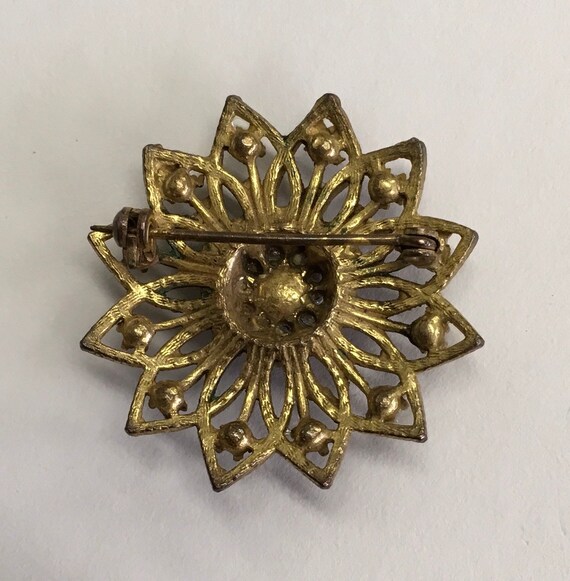 Antique filigree styled pin - Gem