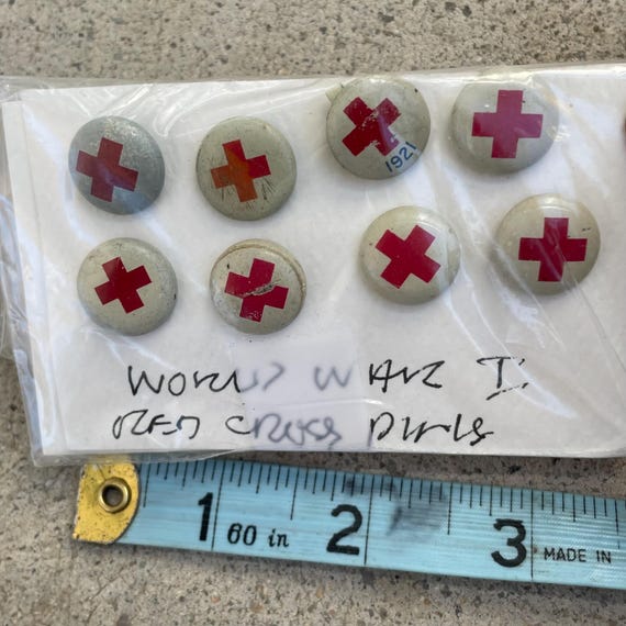 1920s vintage Red Cross WW1 pin bundle - Gem