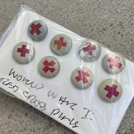 1920s vintage Red Cross WW1 pin bundle - Gem