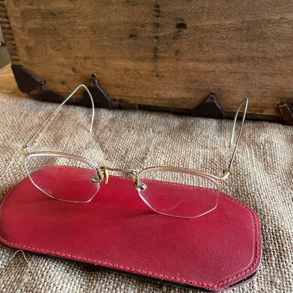 Antique Collectible Eyewear Glasses Gem