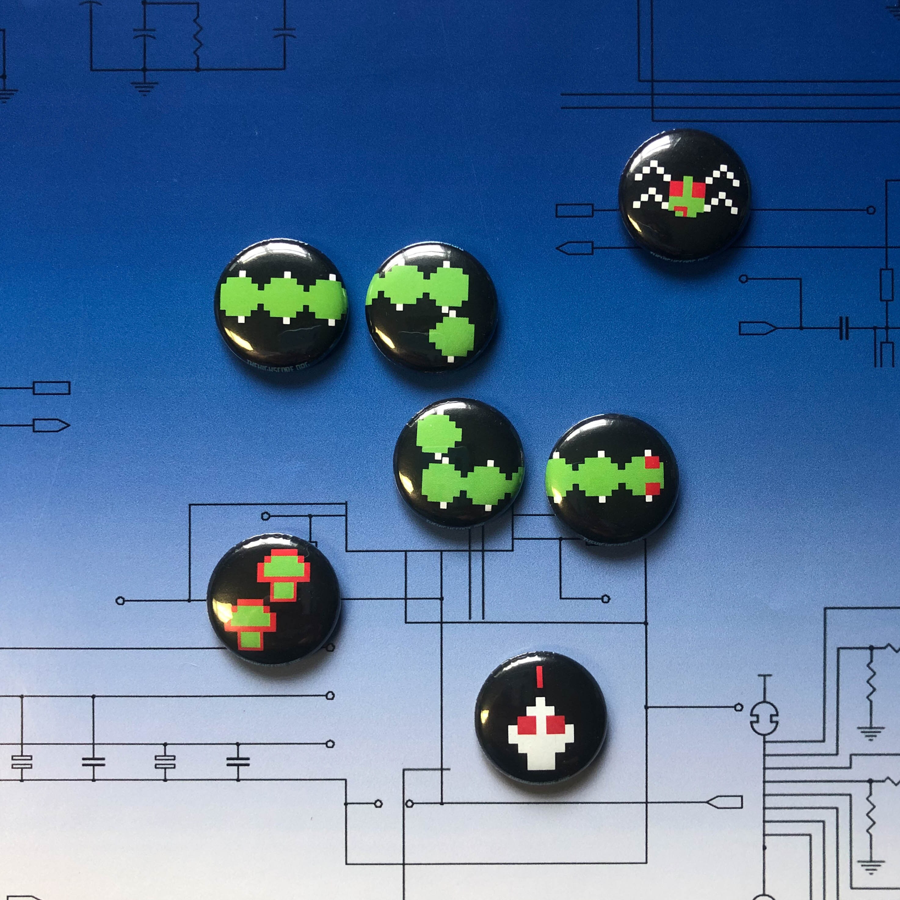 Centipede Video Game Arcade Button Badge Pin Pinback Set the - Etsy