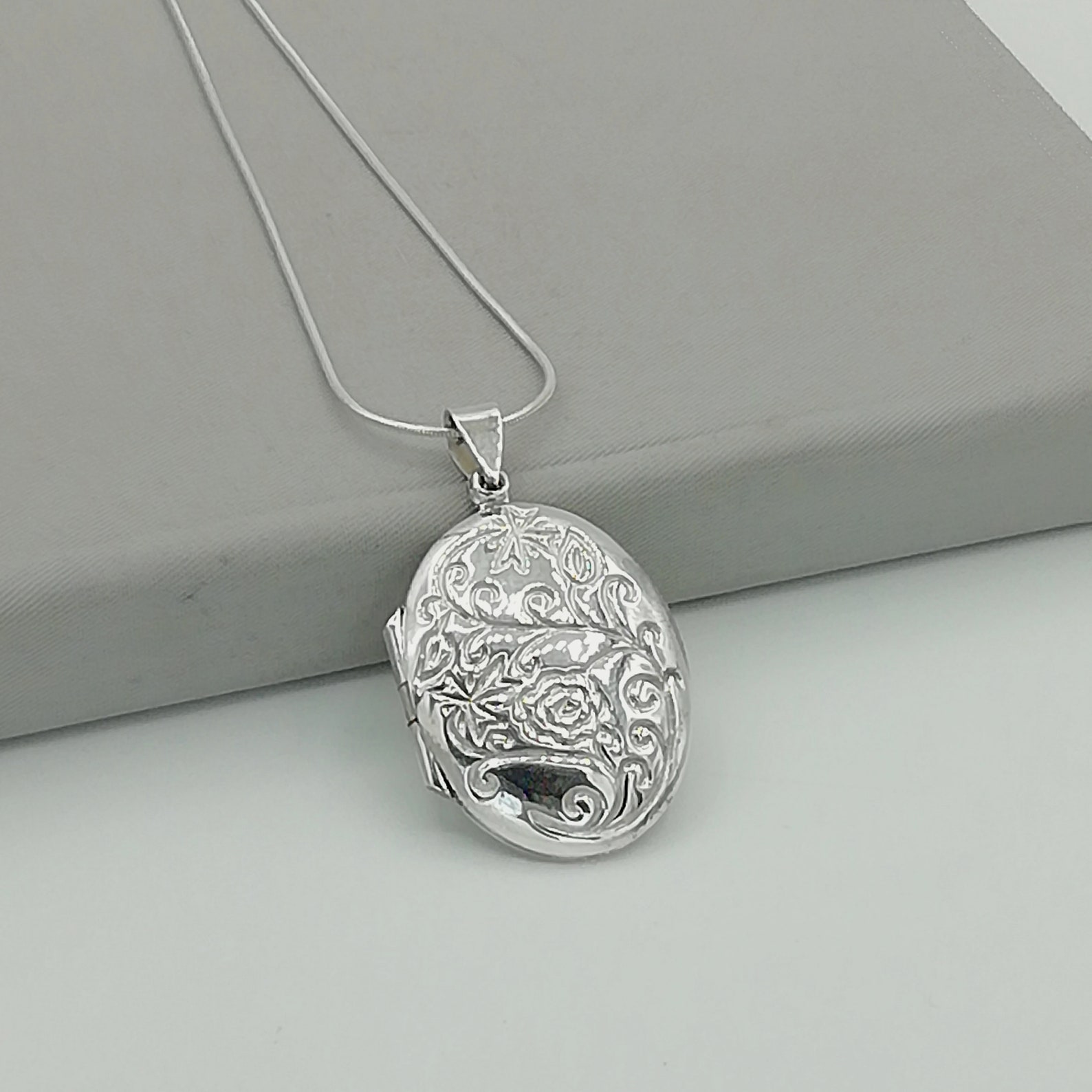 Silver Neck Locket Victorian Locket Photo Pendant Gift - Etsy