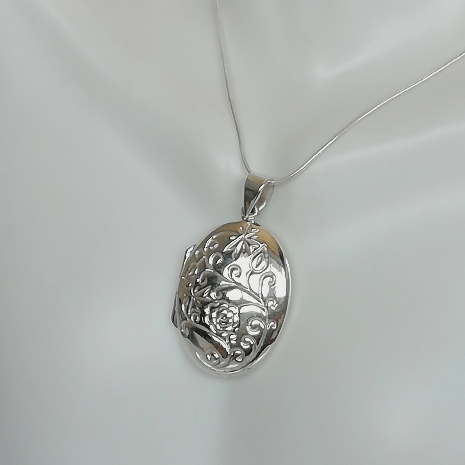 Silver Neck Locket Victorian Locket Photo Pendant Gift | Etsy