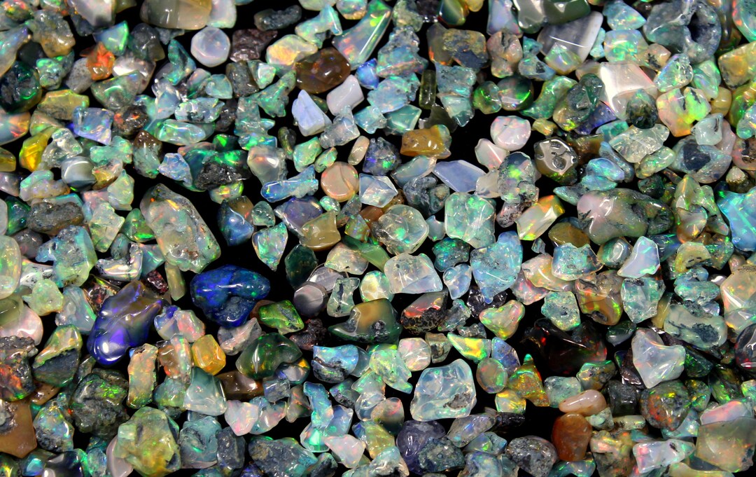 Schwarzer Opal Polish Rough, Opal Roh Lot, Größe 4 mm bis 8 mm, AAA ...