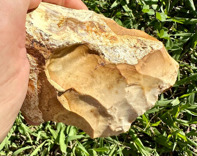 A Rare Discoidal Middle Paleolithic Jasper Biface From the Worldwide ...