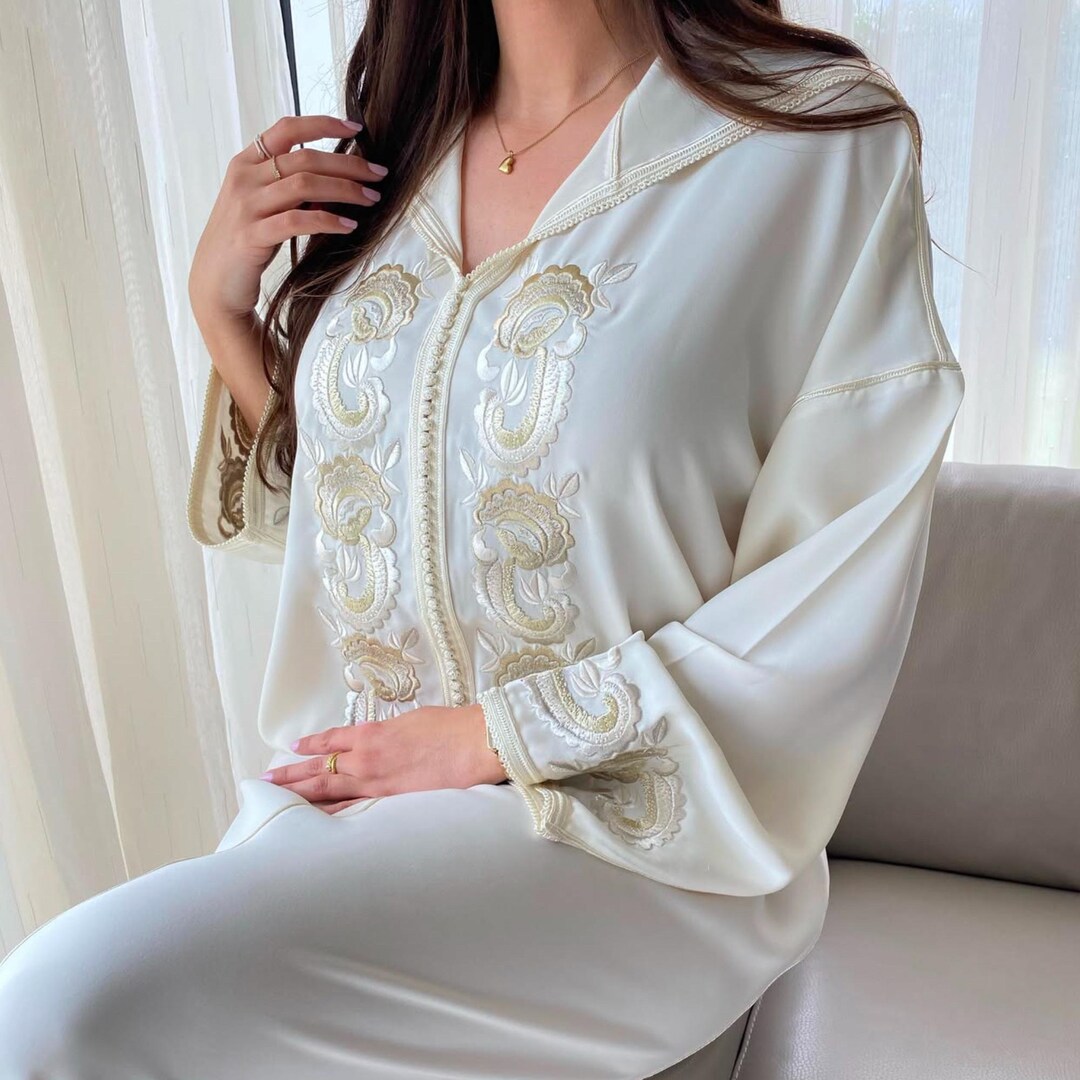 Luxury White Moroccan Jellaba With Gold Embroidery, Elegant Handmade ...