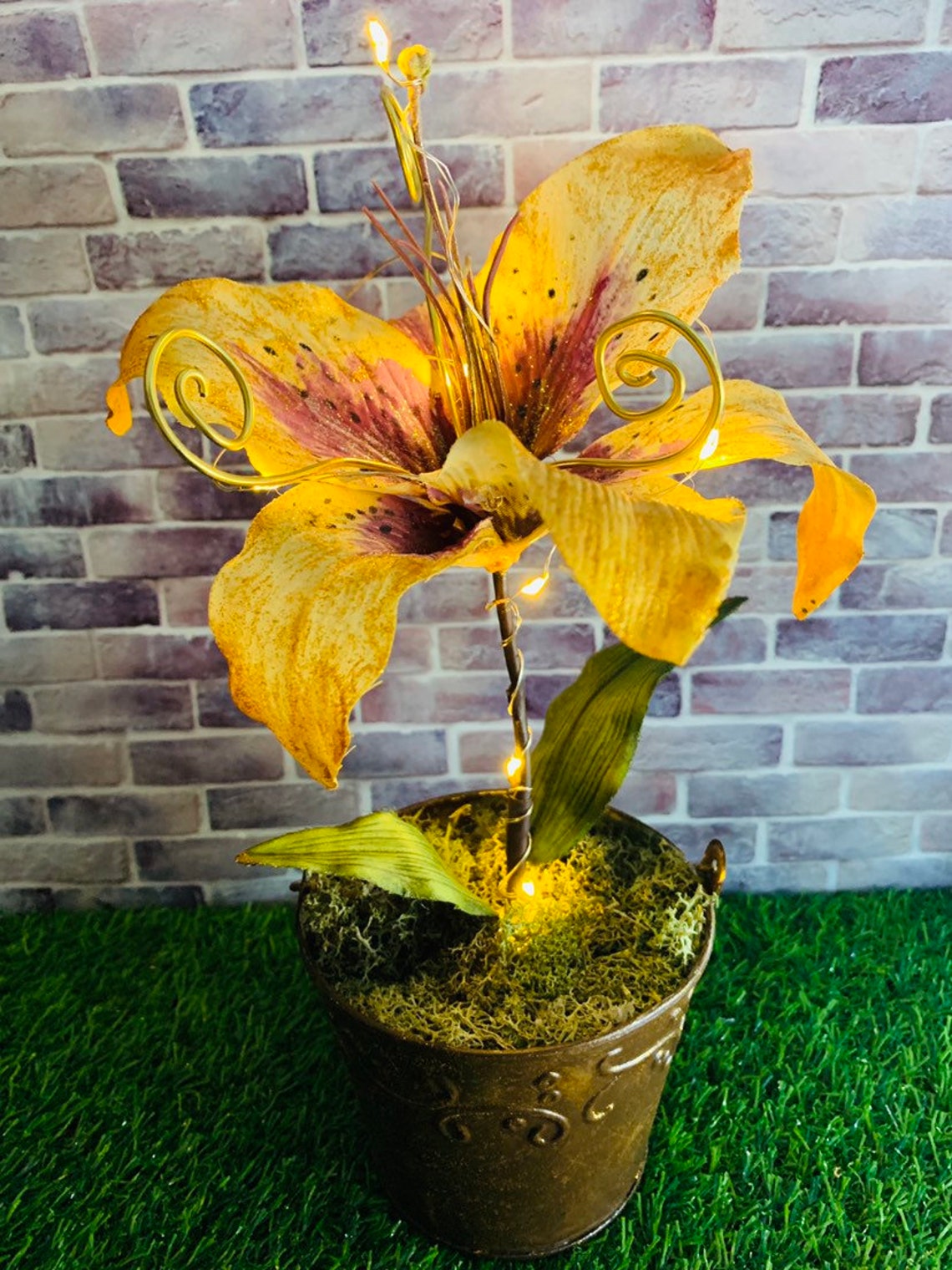 Rapunzels magic glow Flower Party hand-painted Centerpiece/ | Etsy