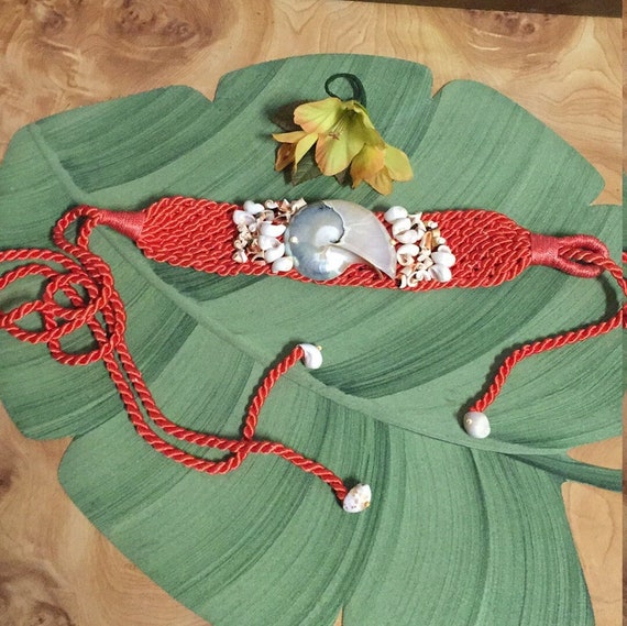 Vintage Pearl Nautilus Sea Shell Belt - Gem