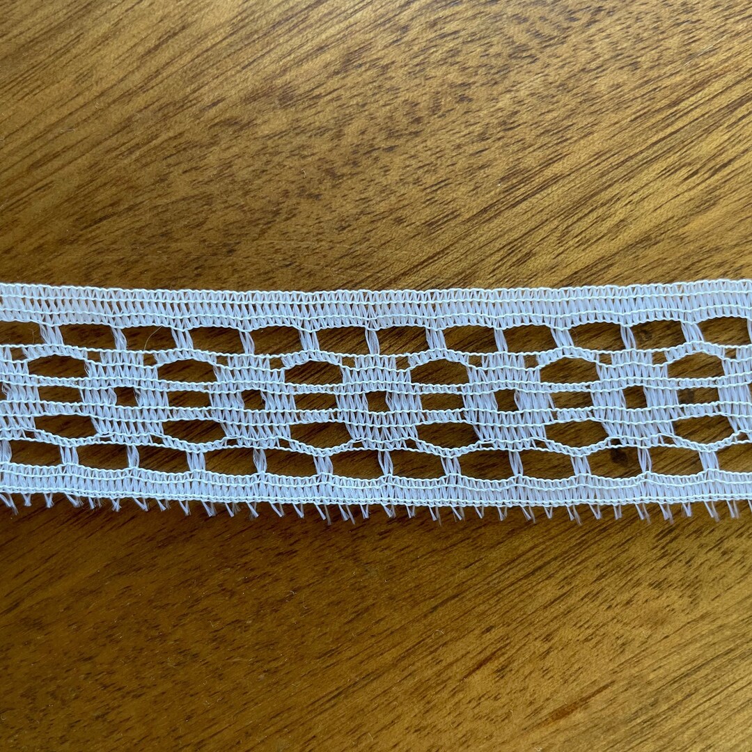 Vintage White Patterned Lace Trim Edging (2.85 Metres). Craft ...
