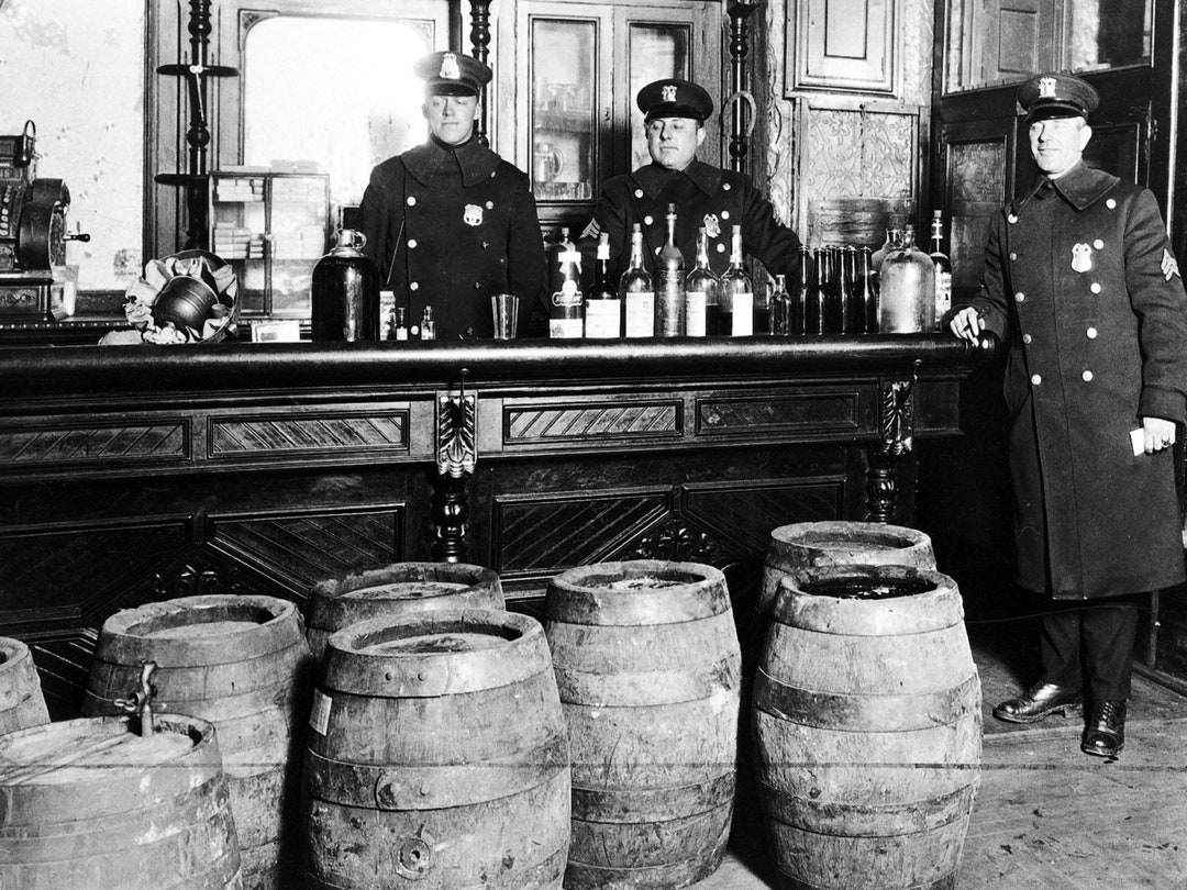 Prohibition - Speakeasy Police Raid Bootlegger - Moonshine Alcohol ...