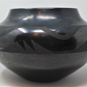 Truly Magnificent Large Signed Maria Martinez Black Pot From the 1920s ...