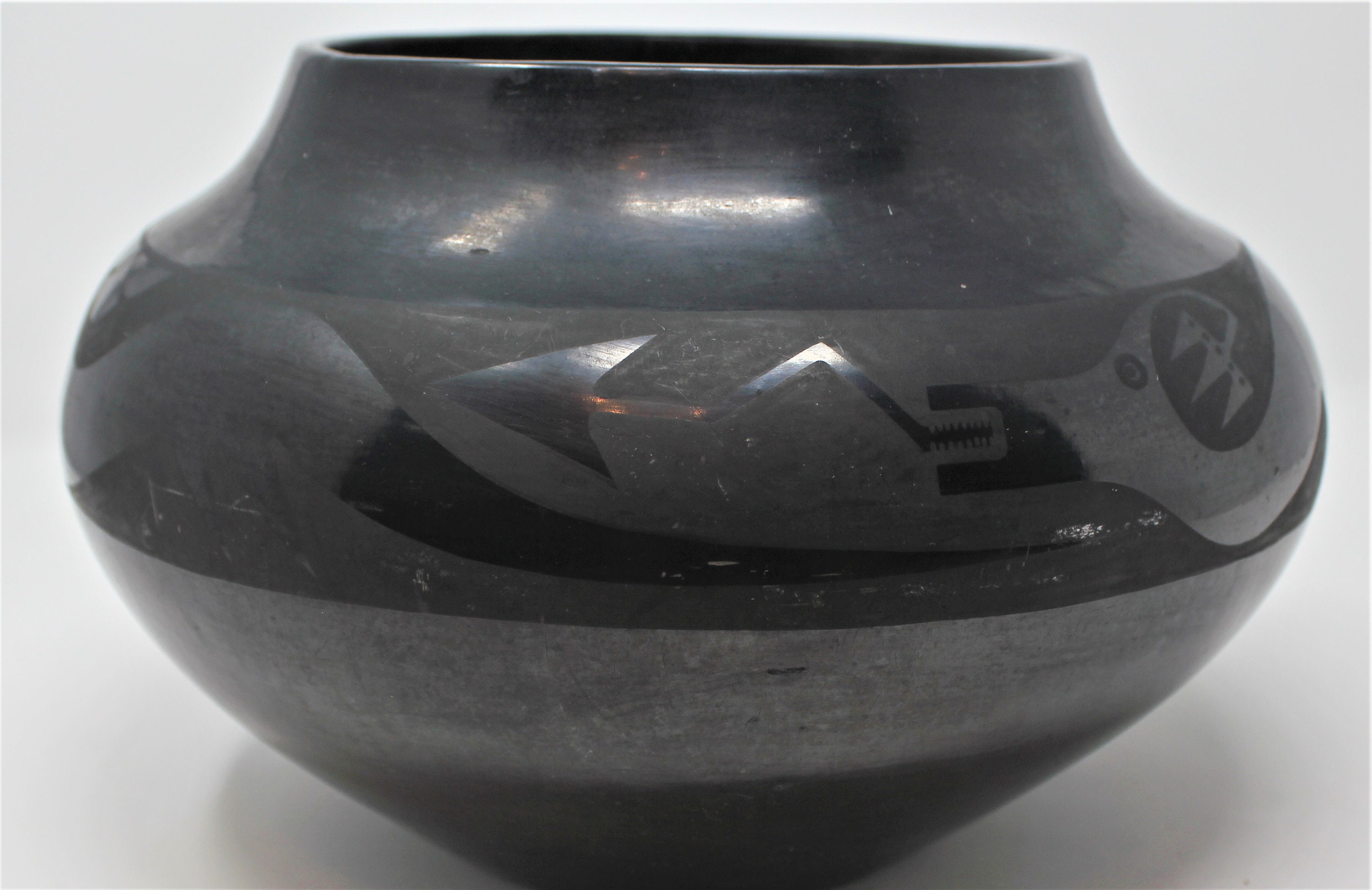 Truly Magnificent Large Signed Maria Martinez Black Pot From the 1920s ...