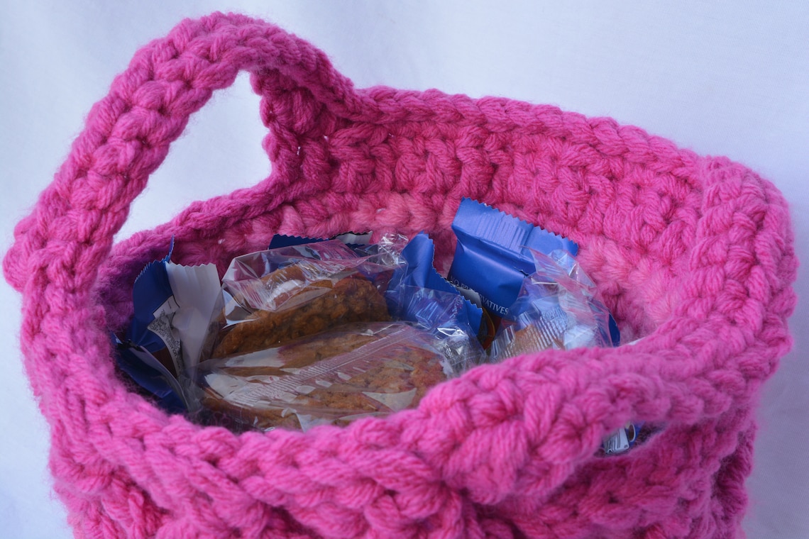 Petit panier rose rose -- panier cadeau, décoration fonctionnelle et ...