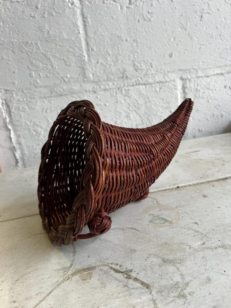 Vintage Woven Wicker Cornucopia Horn: Fall Vase Filler, 11" Long - Etsy