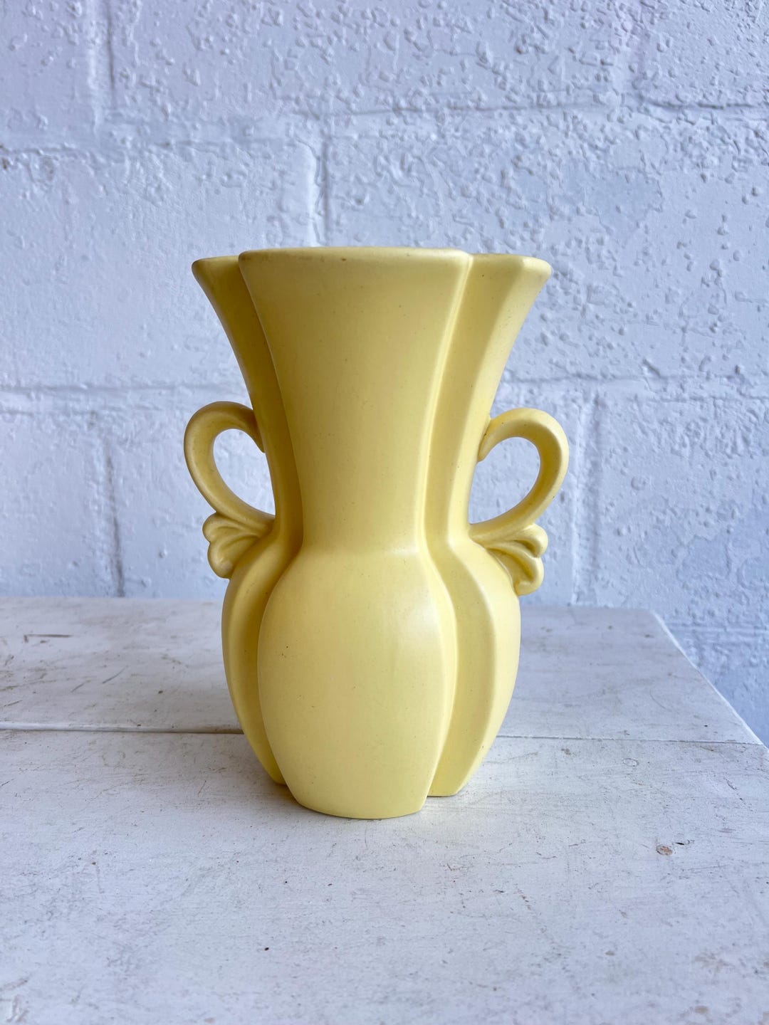 Vintage Yellow MCM Vase 9" | Mid-century Modern Vase, Yellow Vintage ...
