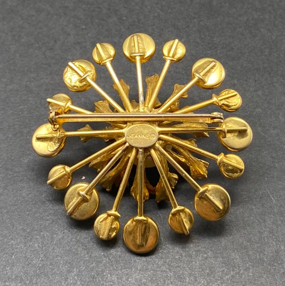 Jeanne brooch store