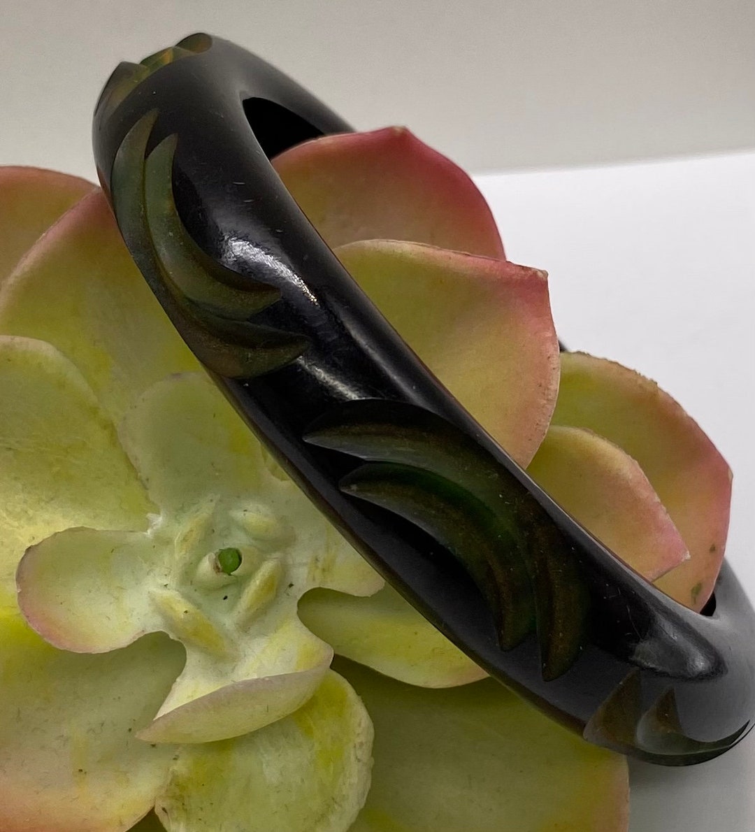 Vintage Bakelite Carved Bangle Bracelet - Etsy