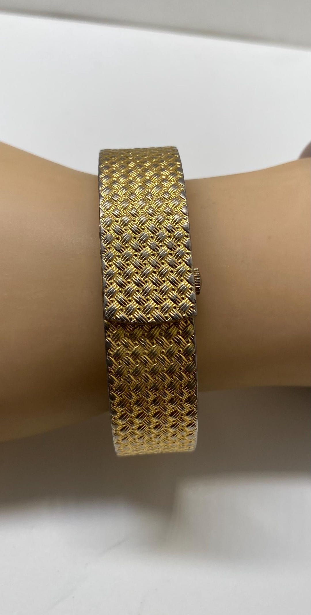 Vintage Gold Tone Lucerne Mecanical Antimagnetic Watch Pick A Boo Women ...