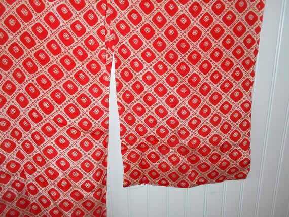 Japanese Red & White Geometric Pattern Kimono, Silk C… - Gem