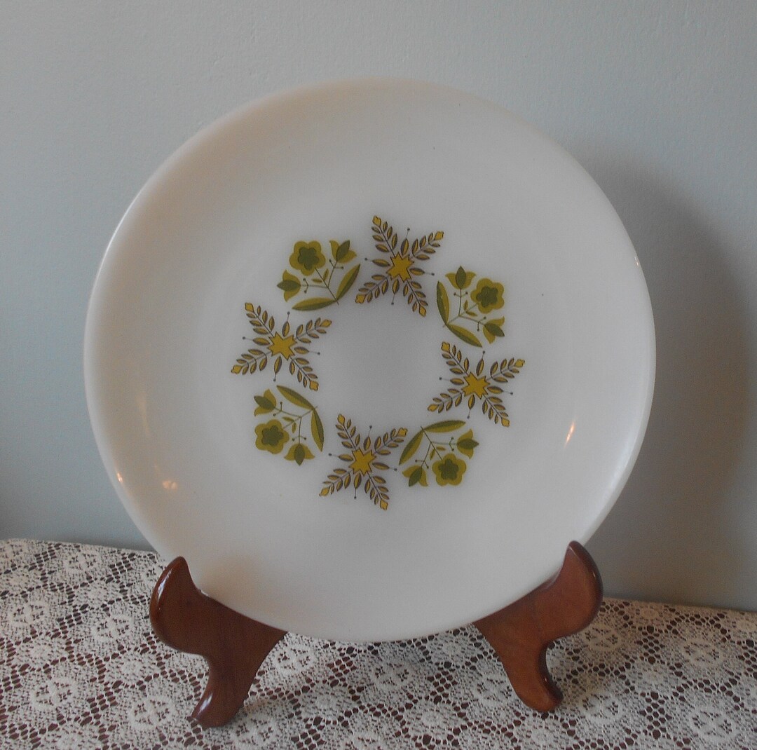 Fire King/pyrex Plate, Green Medow's Fireking Pyrex Plate, Fireking ...