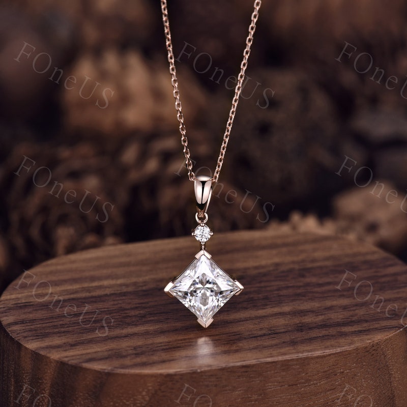 Moissanite Necklace - Etsy