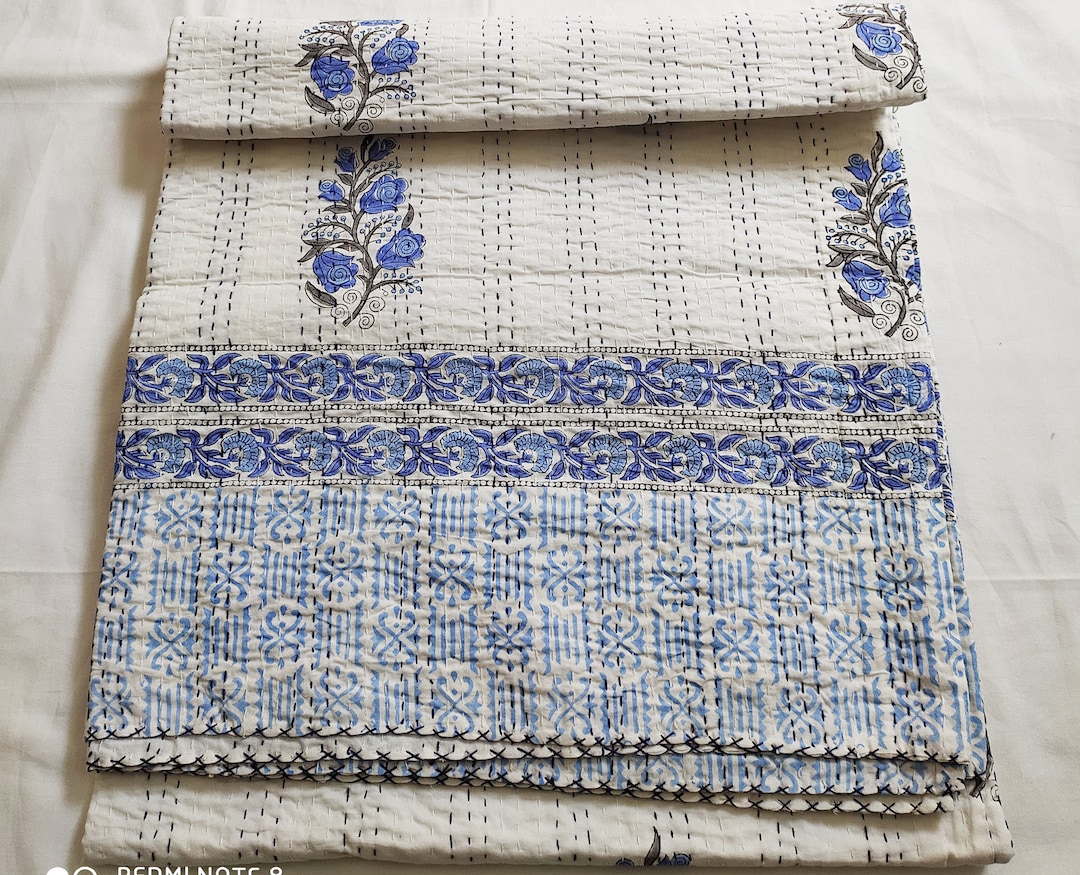 Edredón indio hecho a mano con estampado azul Kantha, manta Kantha ...