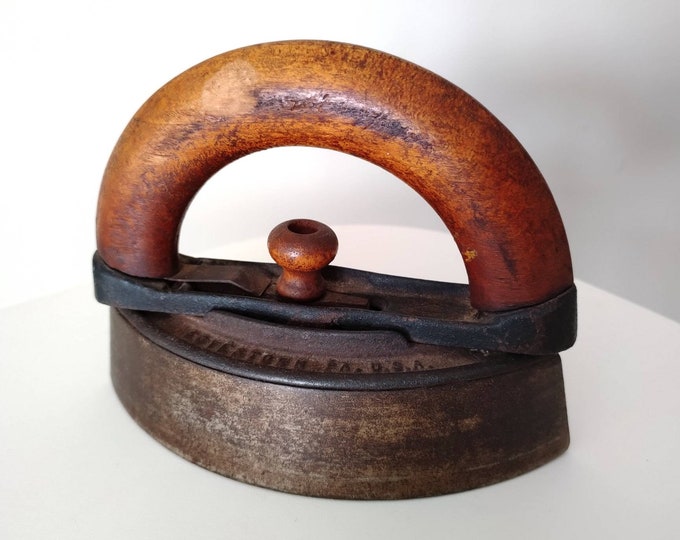 Antique Iron Iron With Handle Detachable Handle Boyertown PA Iron ...