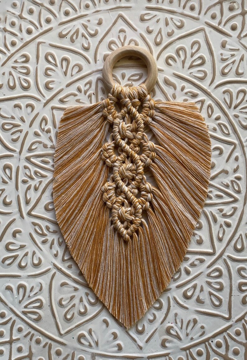Macramé Feather / Macrame Leaf / Macrame Feather / Deco | Etsy