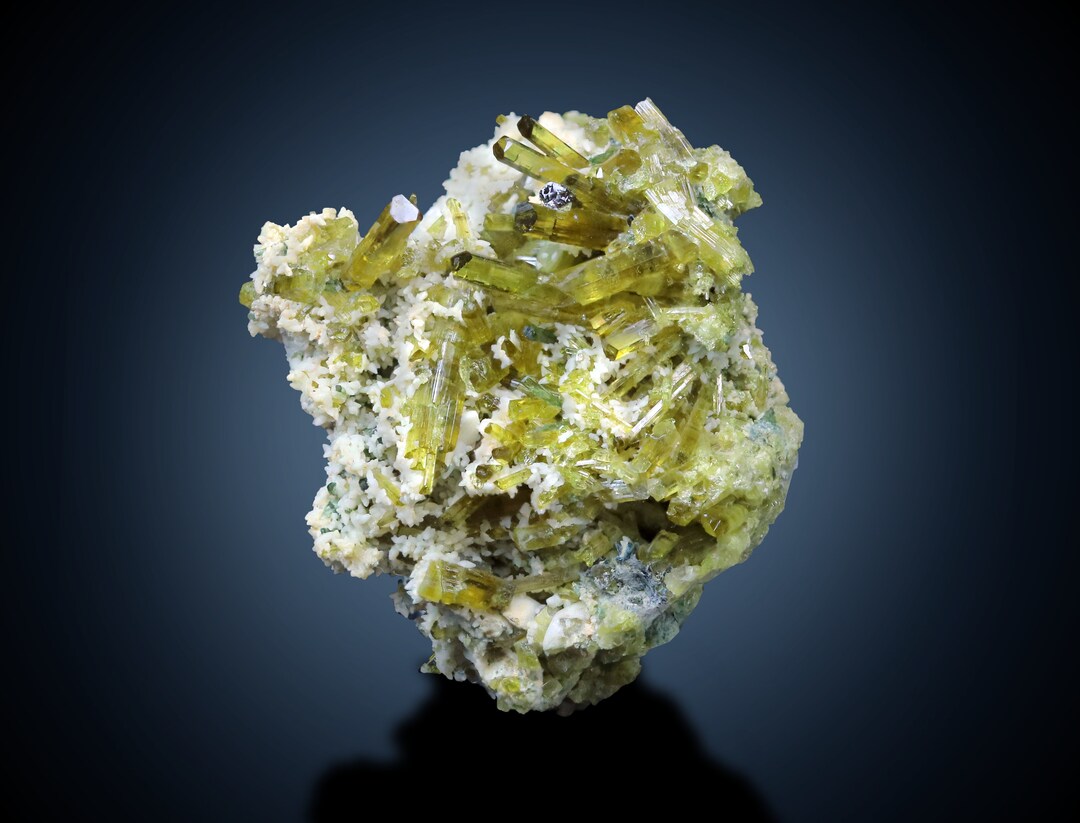 26-gram Epidote Crystals on Matrix, Natural Epdiote, Epidote Crystal ...